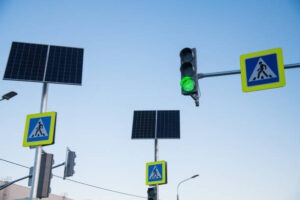 Solar Signal Lights: How Solar Traffic Signal Work | 2023